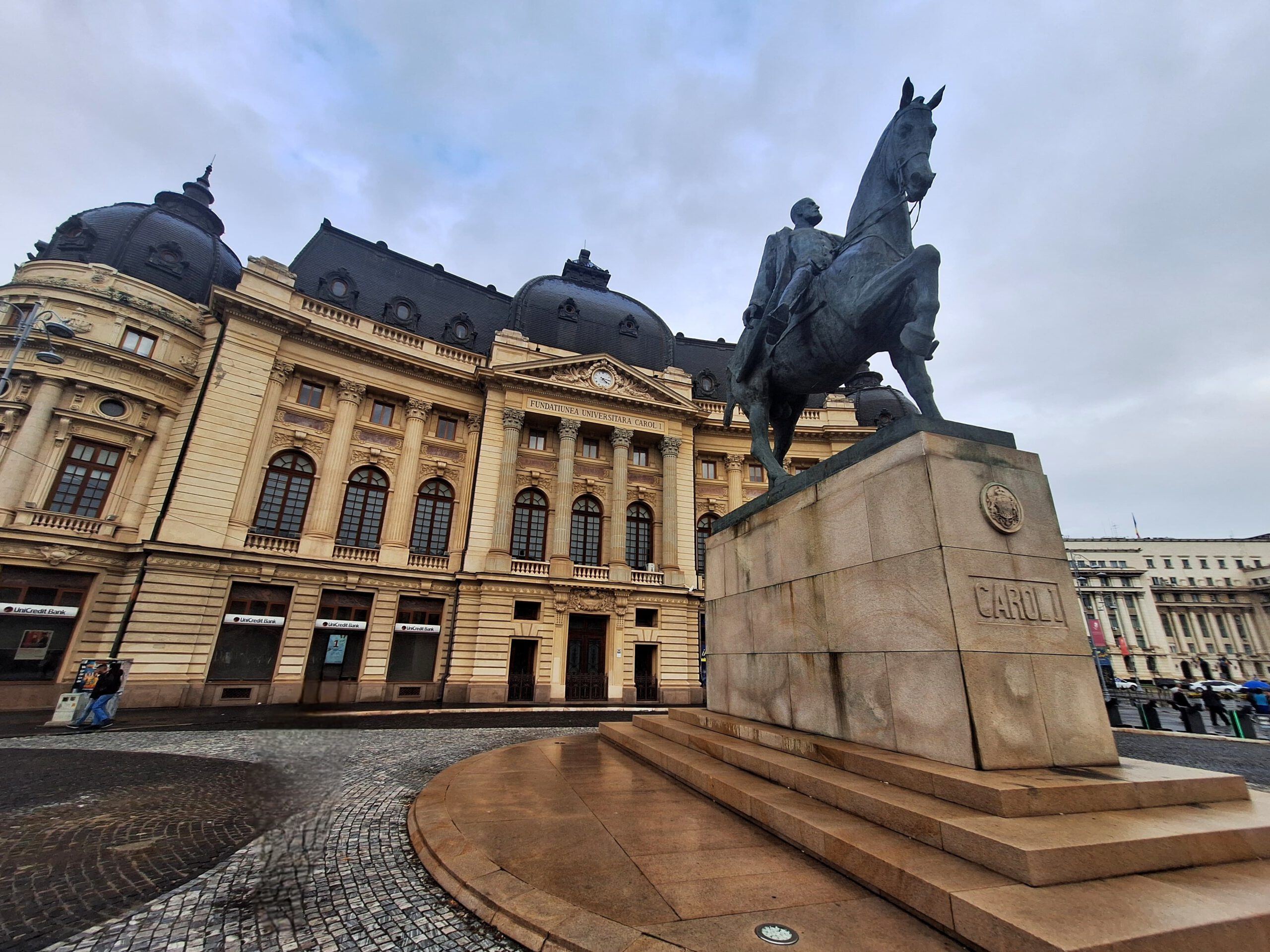 Ontdek de Roemeense stad Boekarest - The Travel Daisy